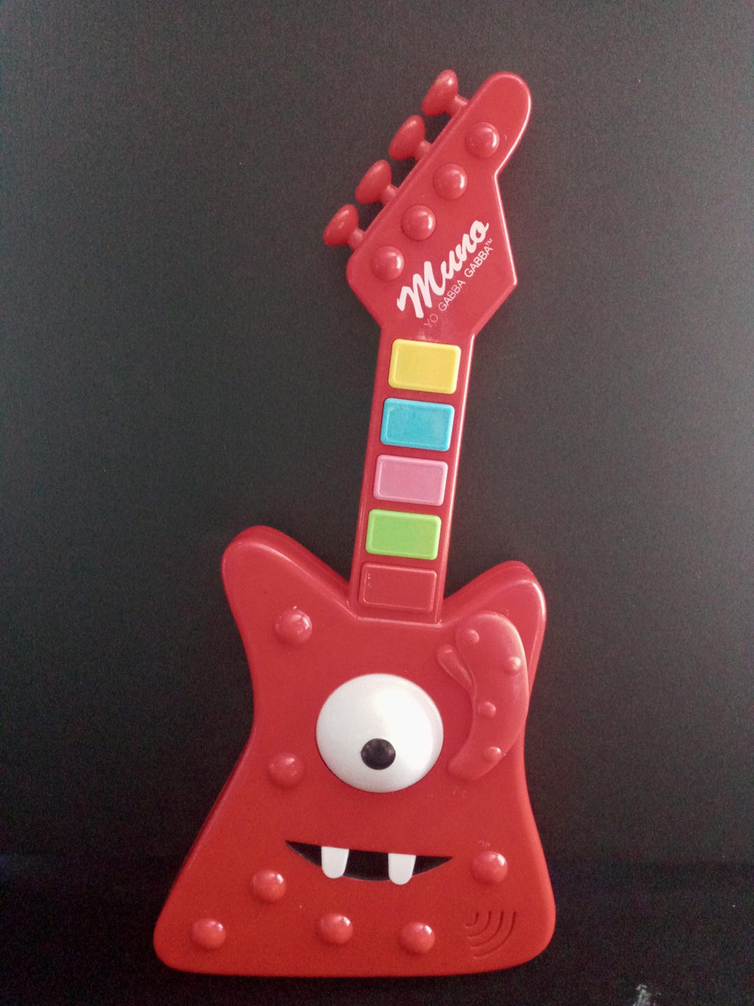 Yo Gabba Gabba! Muno's Groovin Guitar Musical Electronic Activity Play ...