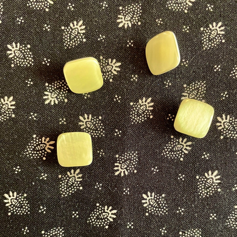 Three Types of Ivory Colored Shank Buttons - Etsy