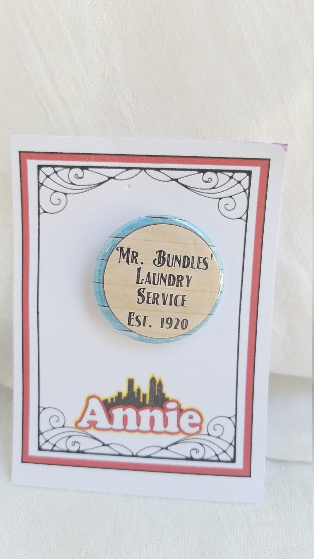 Annie-inspired mr. Bundles Pin Musical - Etsy