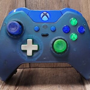 Xbox One Elite Wireless Controller Custom Ombre Blue & Green Blue Led ...