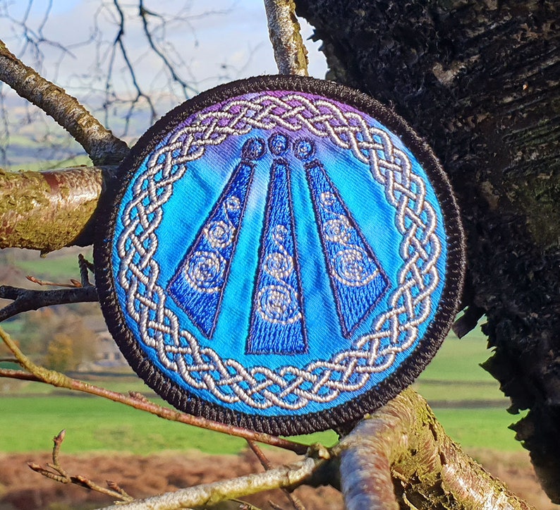 Druid Awen Round Embroidered Sew/iron-on Patch - Choice of Bardic Blue ...