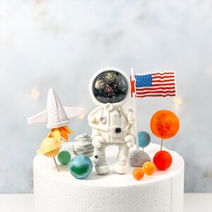 Solar System Cake Topper, Astronaut Cake Topper, Astronaut and Planets ...
