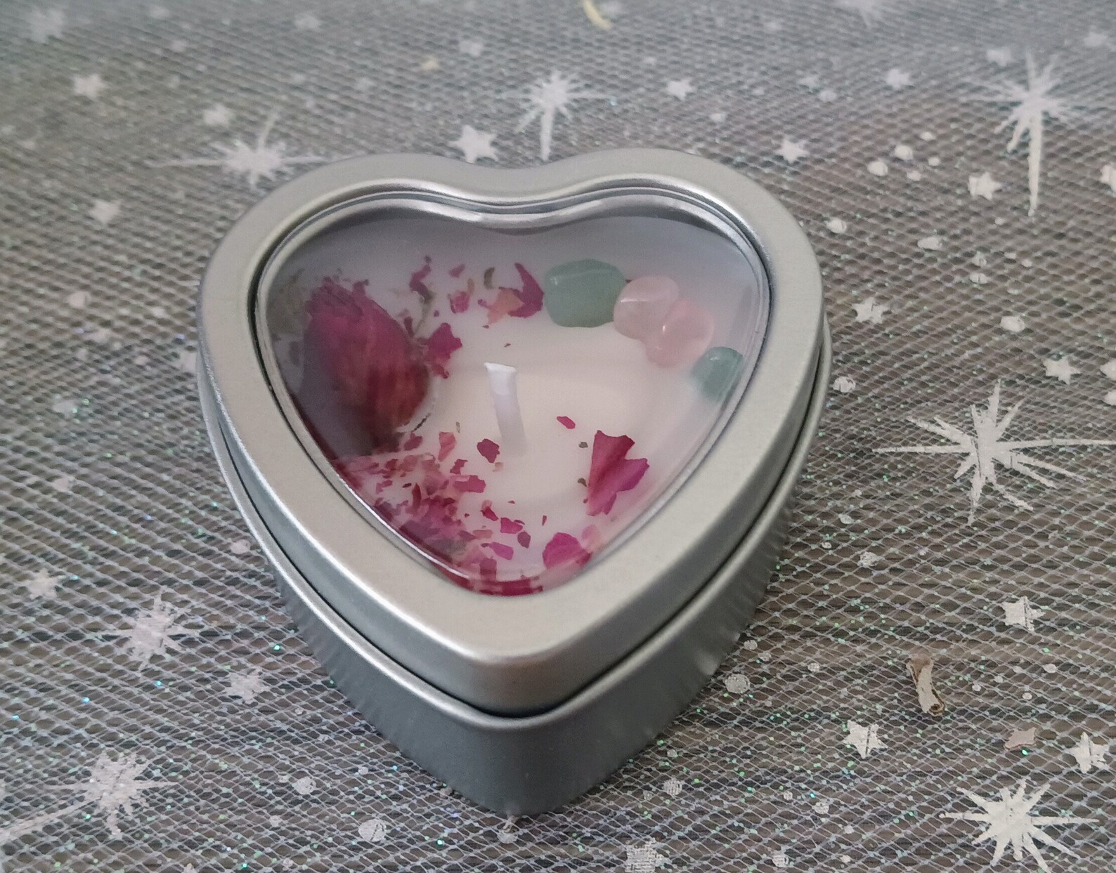 Heart Shaped Scented Candle With Crystals & Flowers 2oz Metal Tin ...