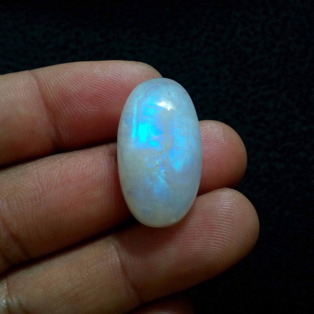 Beautiful Huge Blue Fire Natural Rainbow Moonstone 35.25 Crt 28x16x9 MM ...
