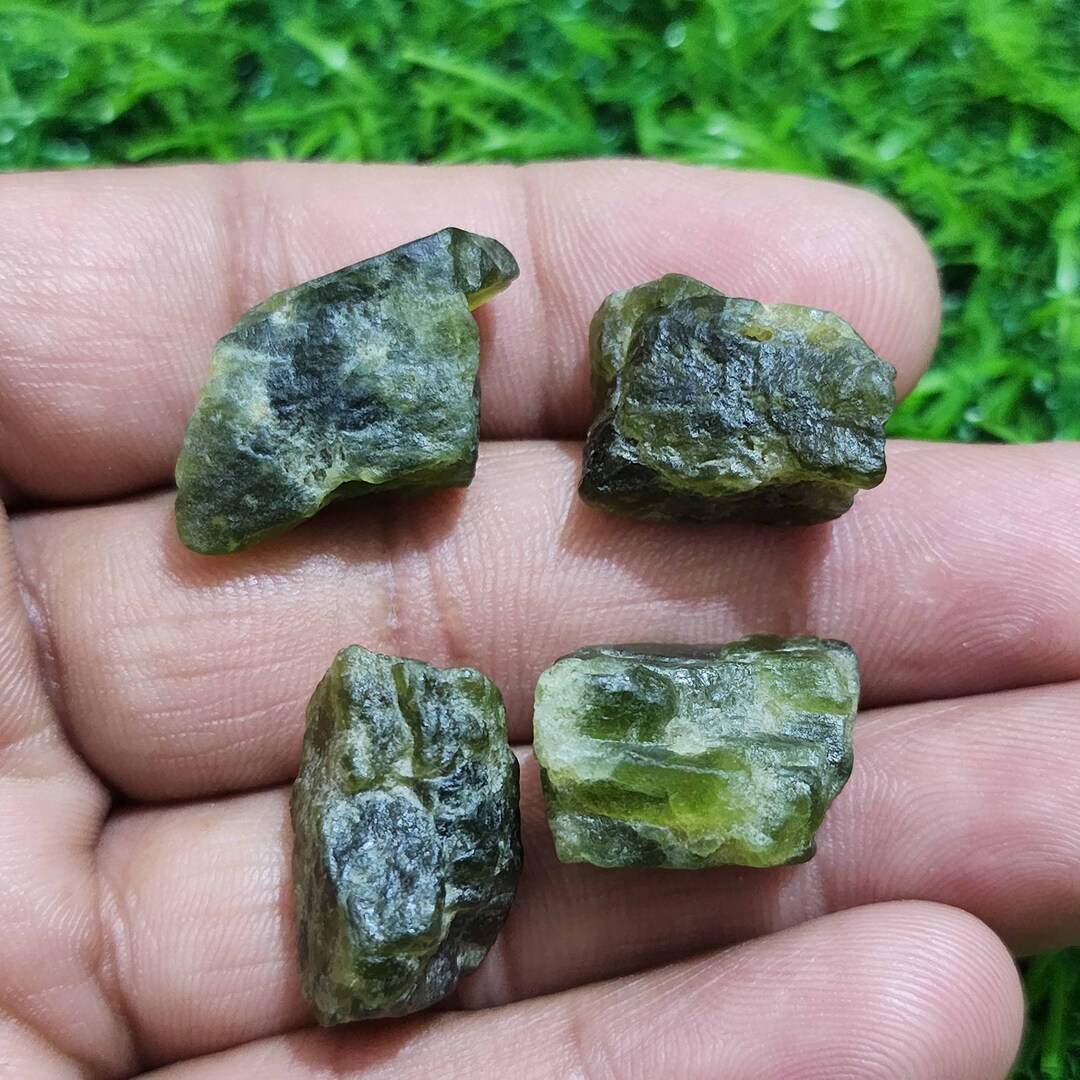 4 Piece Natural Green Garnet Rough 17-26 MM Size, Garnet Raw Loose Gemstone for Jewelry Making ...