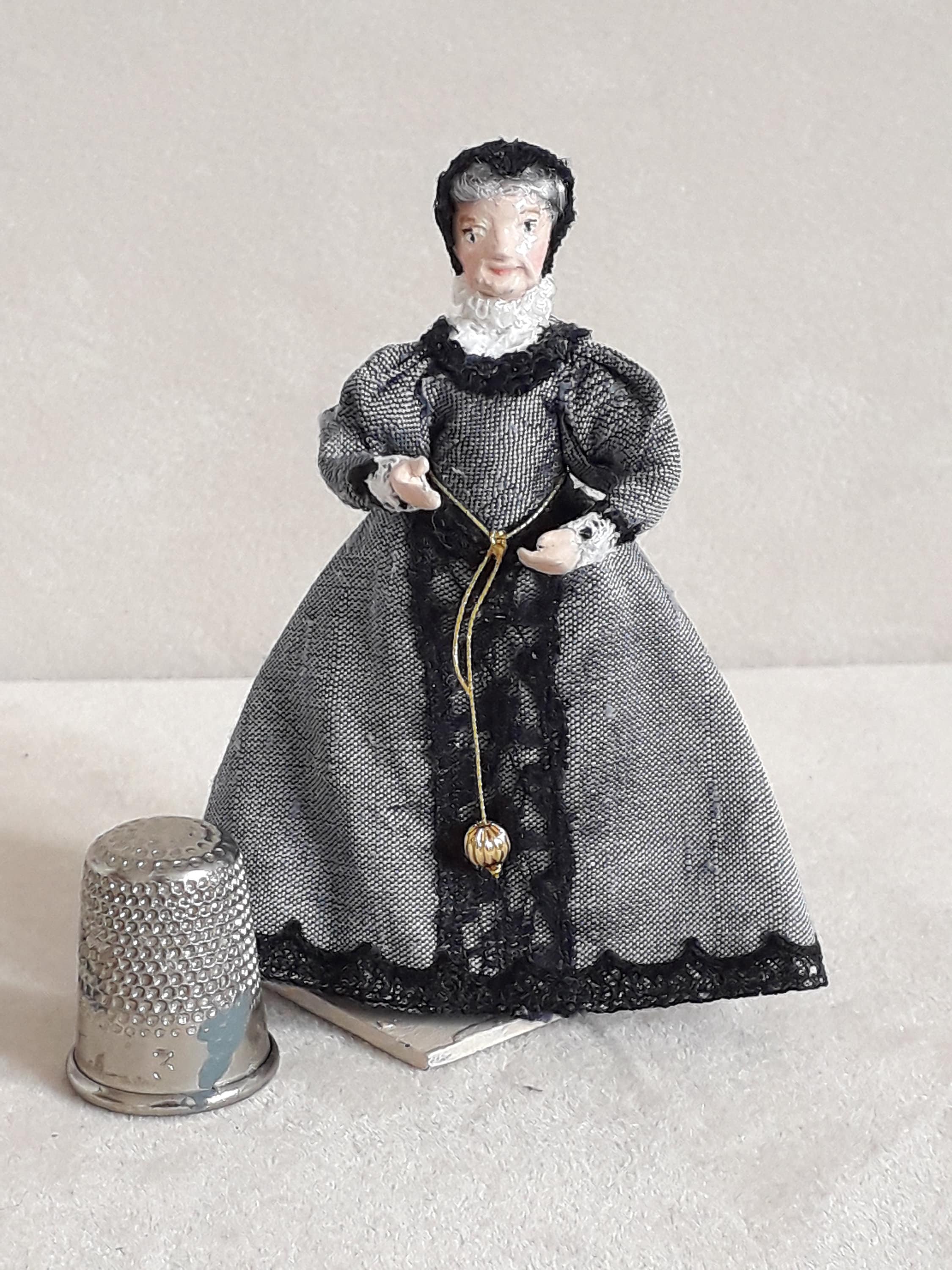 1/24 Scale Tudor Merchant Family Dolls - Etsy