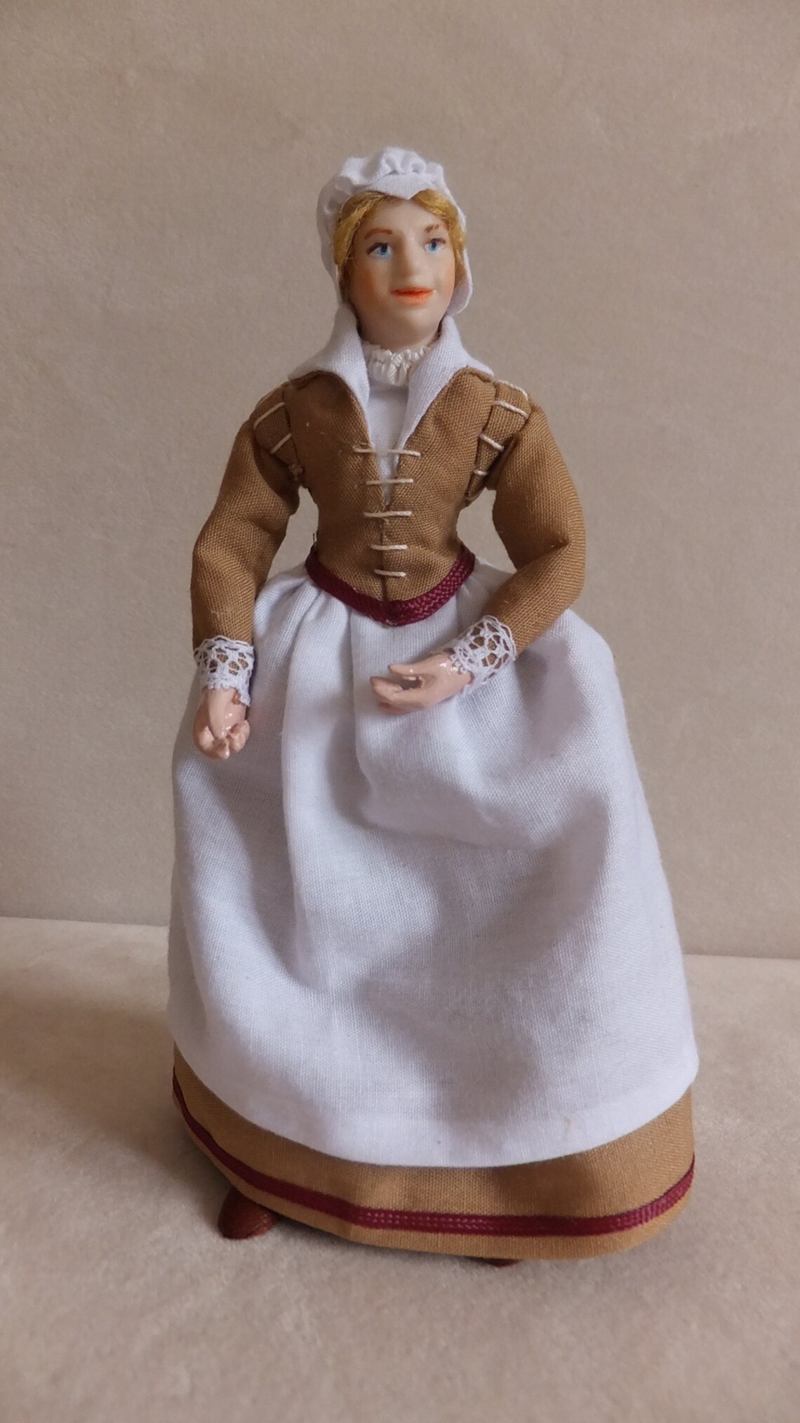 1/12 Tudor Yeoman Family - Etsy