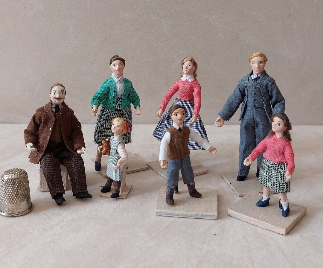 1/24 Post War Family Group - Etsy