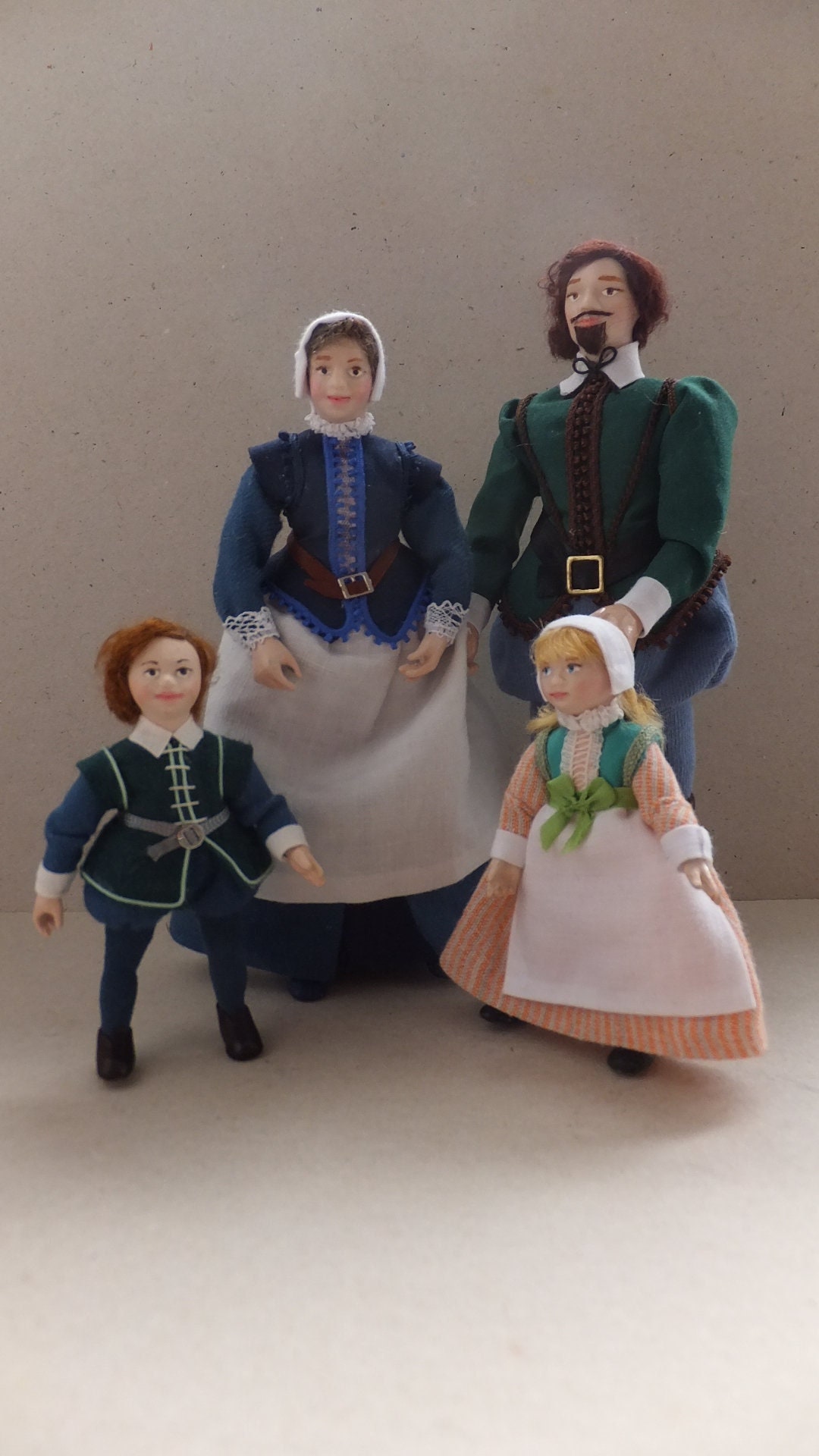 1/12 Tudor Yeoman Family - Etsy