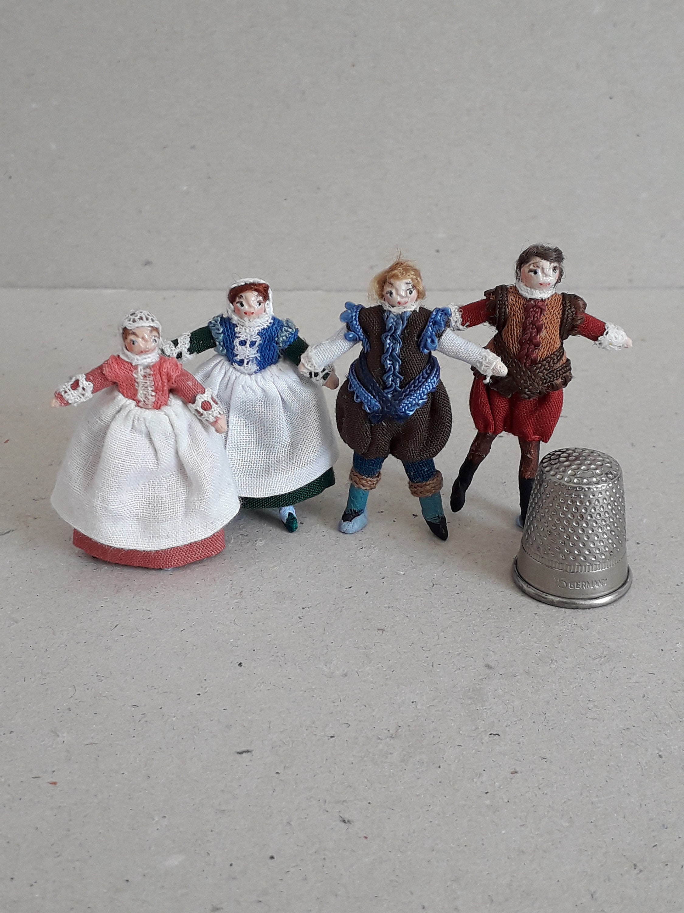 1/48 Tudor Dolls - Etsy