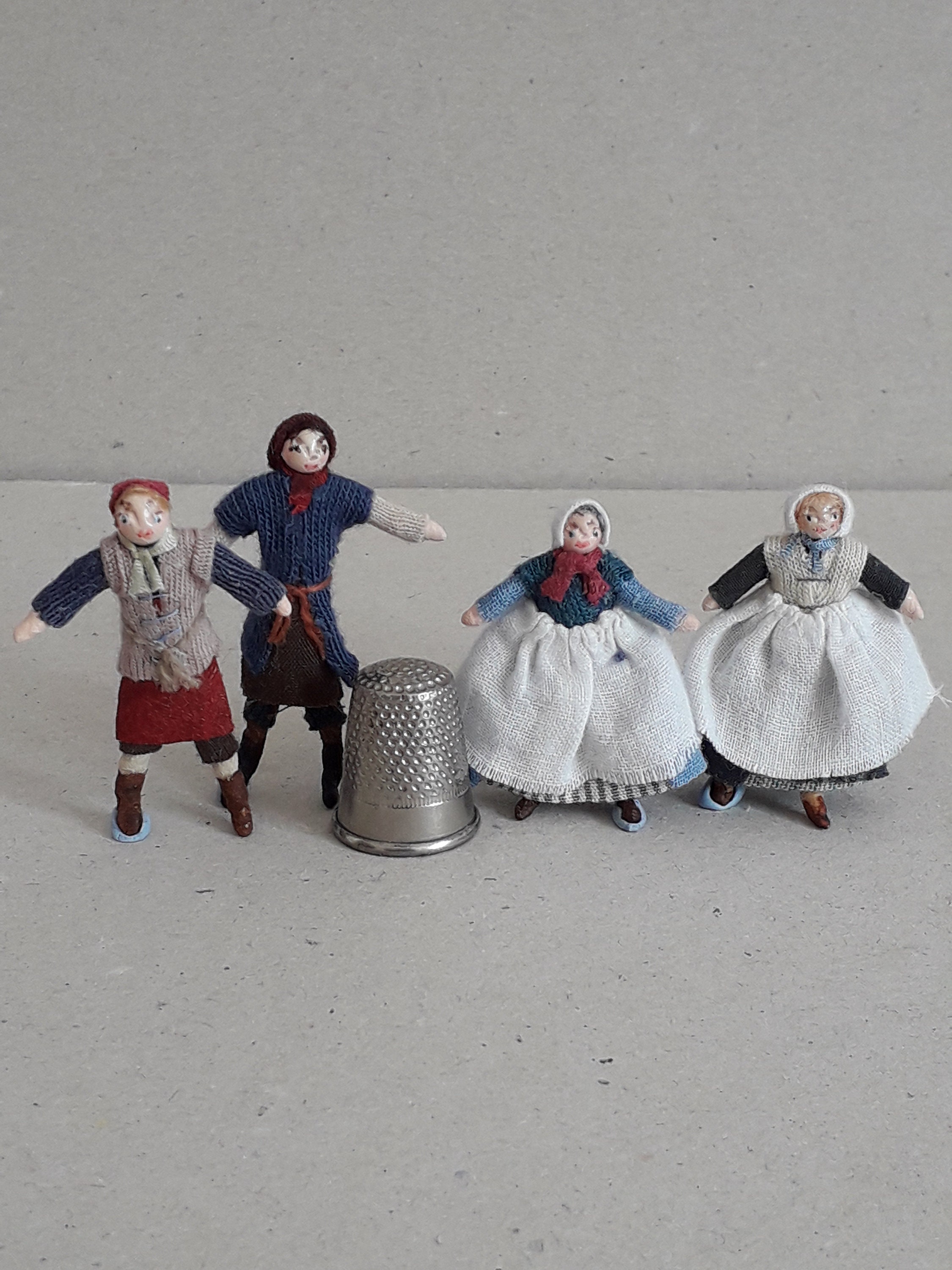 1/48 Tudor Dolls - Etsy