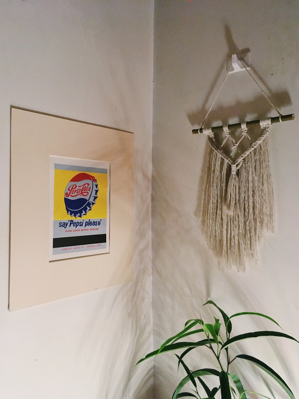 Small White Macrame Wall Hanging - Etsy