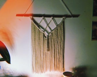 Small White Macrame Wall Hanging - Etsy
