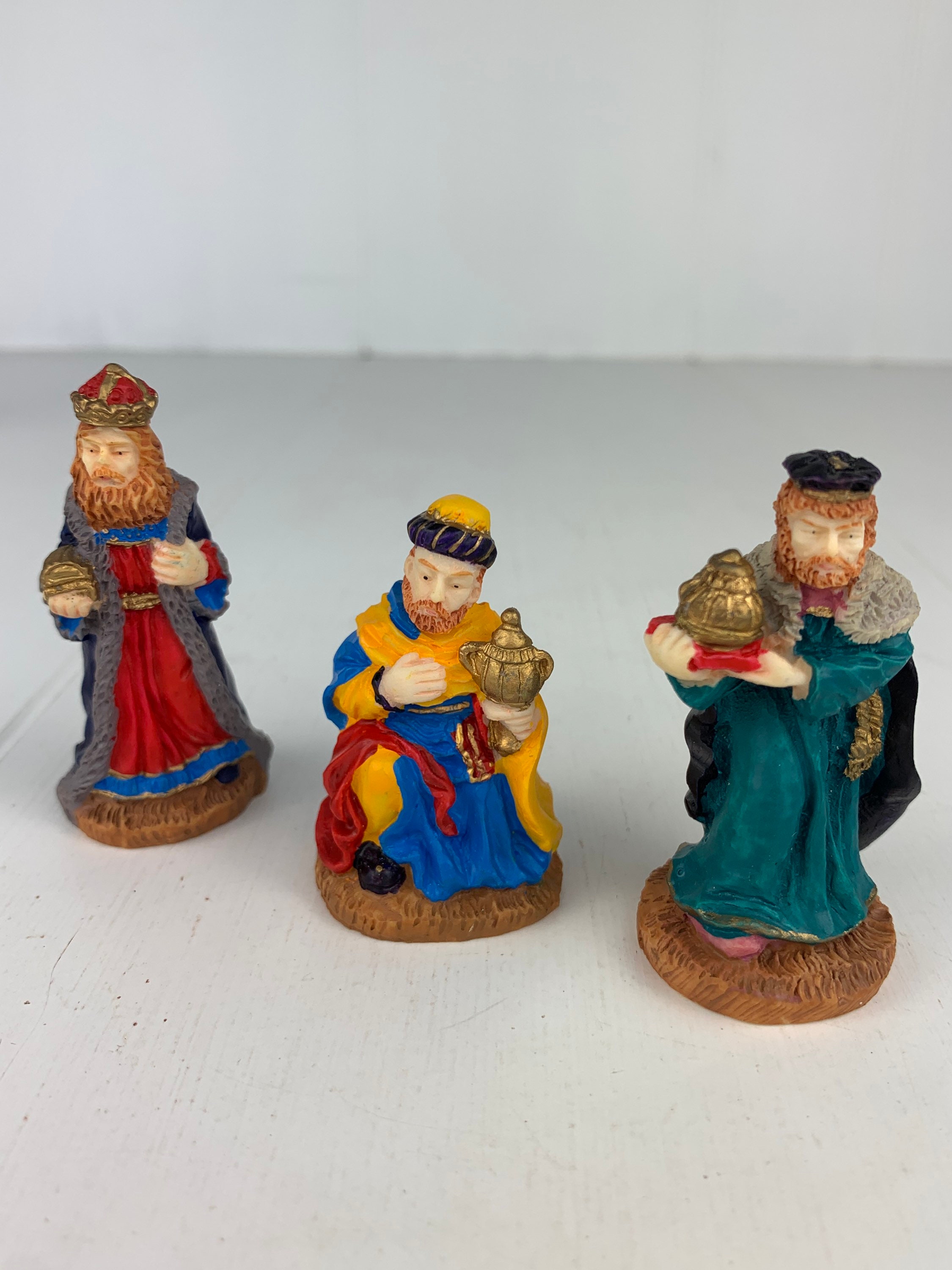 Nativity Figures 9 Inch LEMAX CHRISTMAS ANIMATED LIGHTED NATIVITY SCENE ...