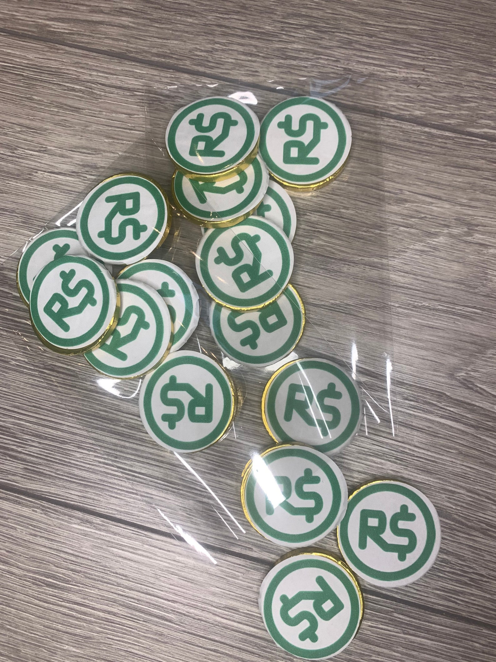 6 Robux Chocolate Coins Gaming Party Favour Gaming Gift Kids Stocking ...