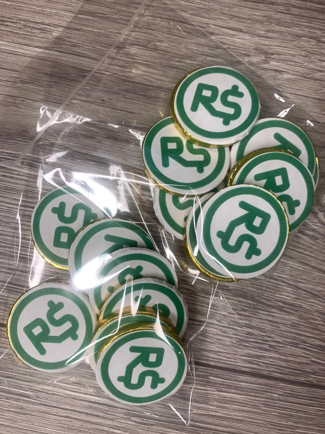 6 Robux Chocolate Coins Gaming Party Favour Gaming Gift Kids Stocking ...