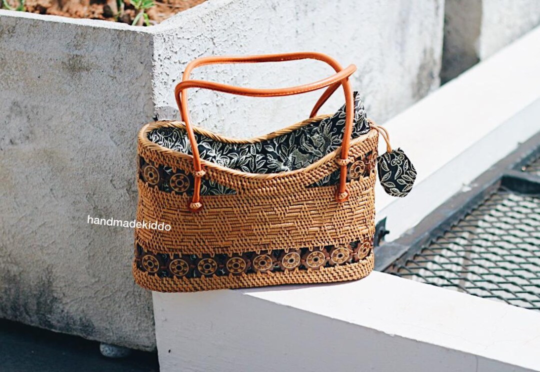 SALE Bali Button Rattan Handbag, Rattan Crossbody Bag, Rattan Bag, Boho ...