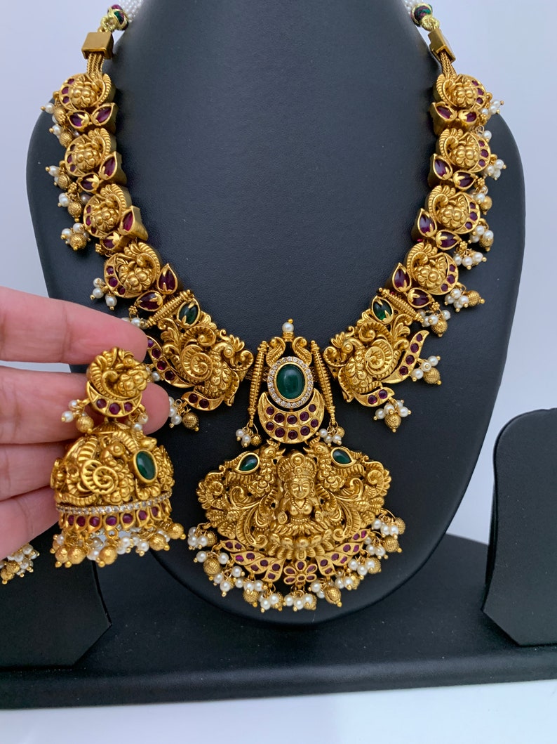 Temple Jewelry Goddess Lakshmi Peacock Nakshi Pota Stone - Etsy