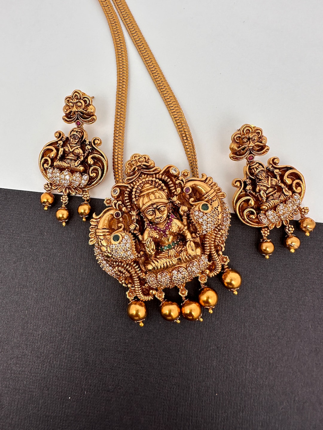 Pendent Set Temple Jewelry Goddess Lakshmi CZ Matte Locket Set Indian ...