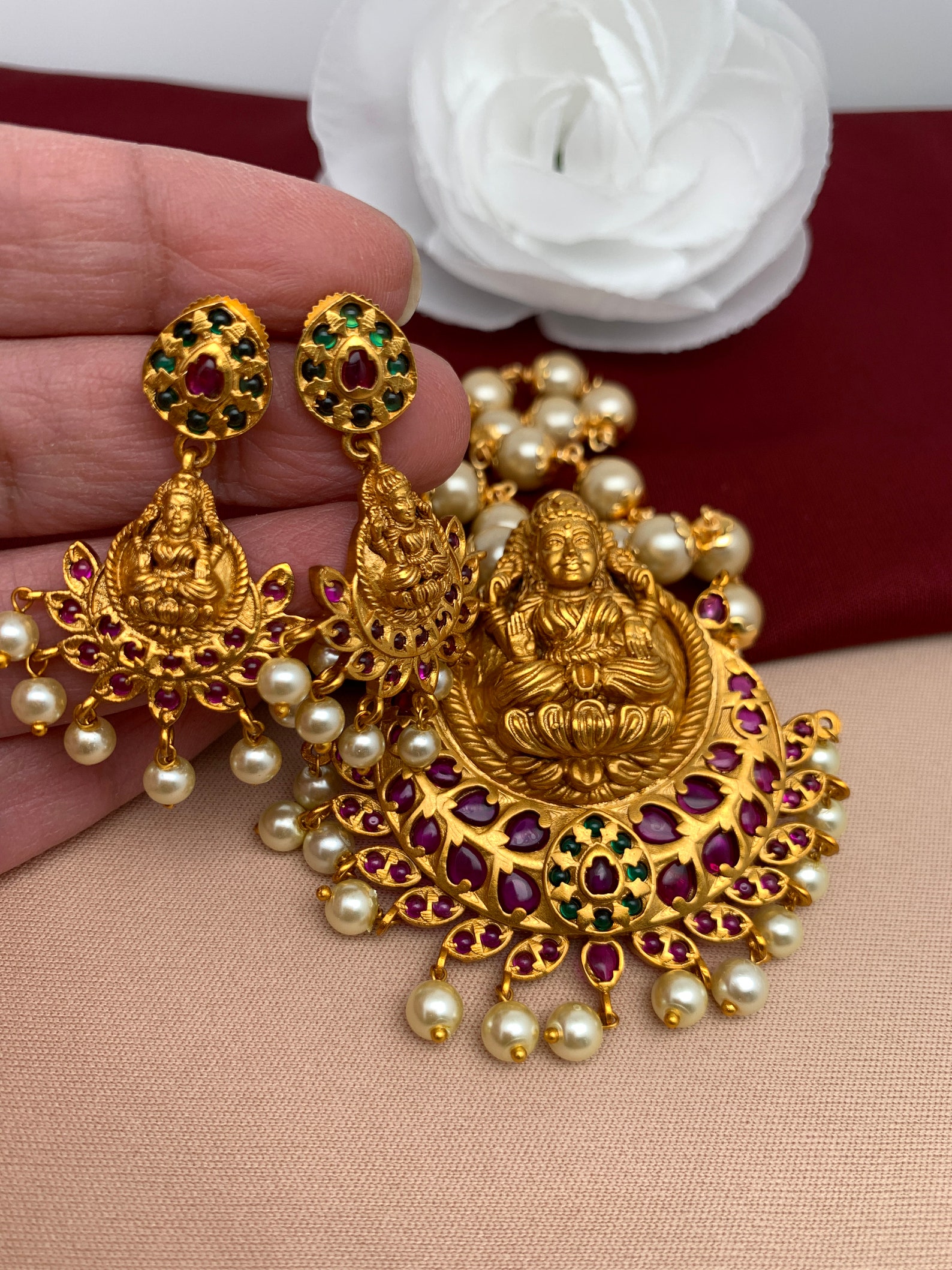 Goddess Lakshmi Pendent Set Temple Jewelry Locket Set - Etsy