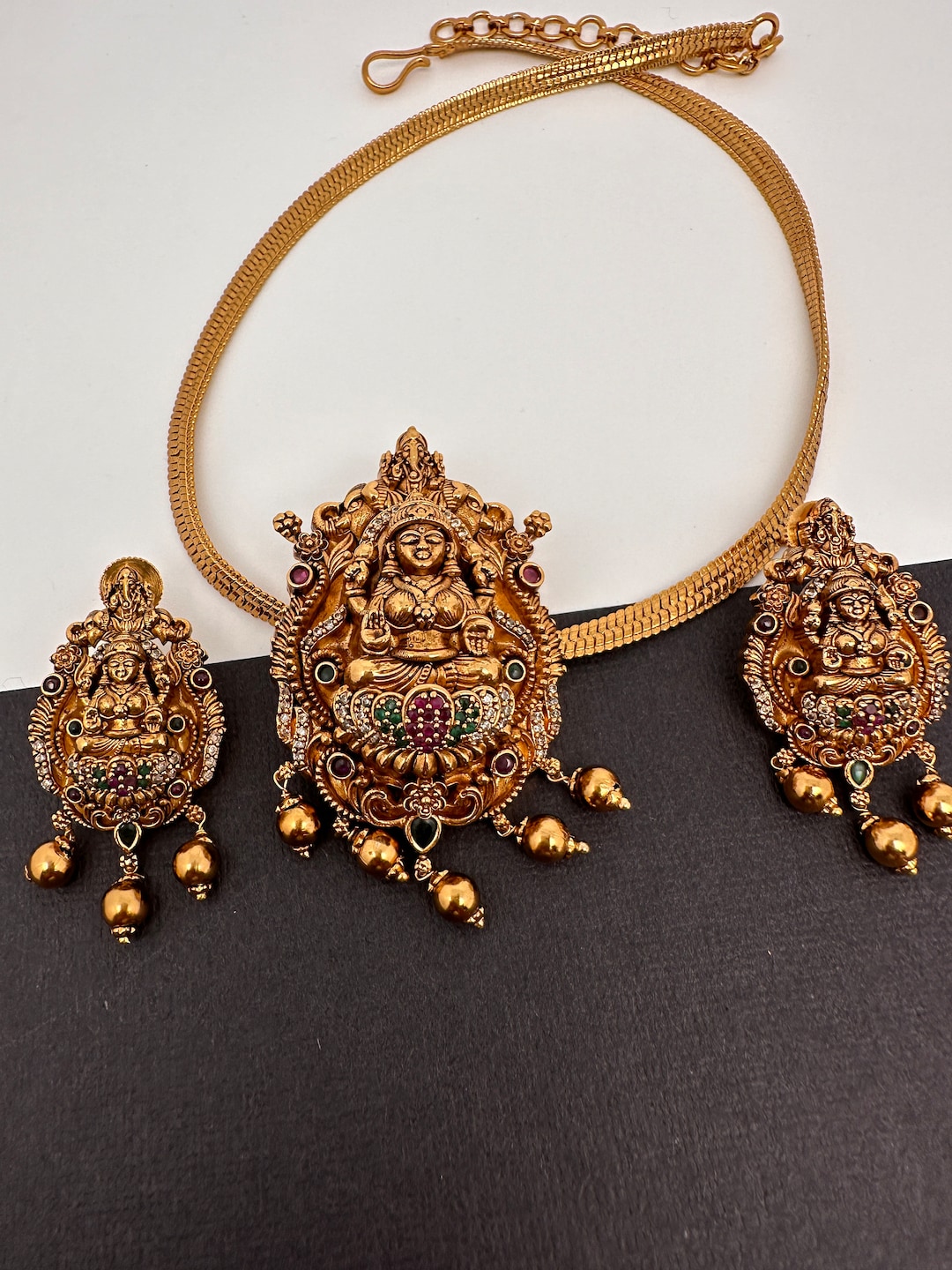 Ganesha Goddess Lakshmi Pendent Set Temple Jewelry Matte Locket Set ...