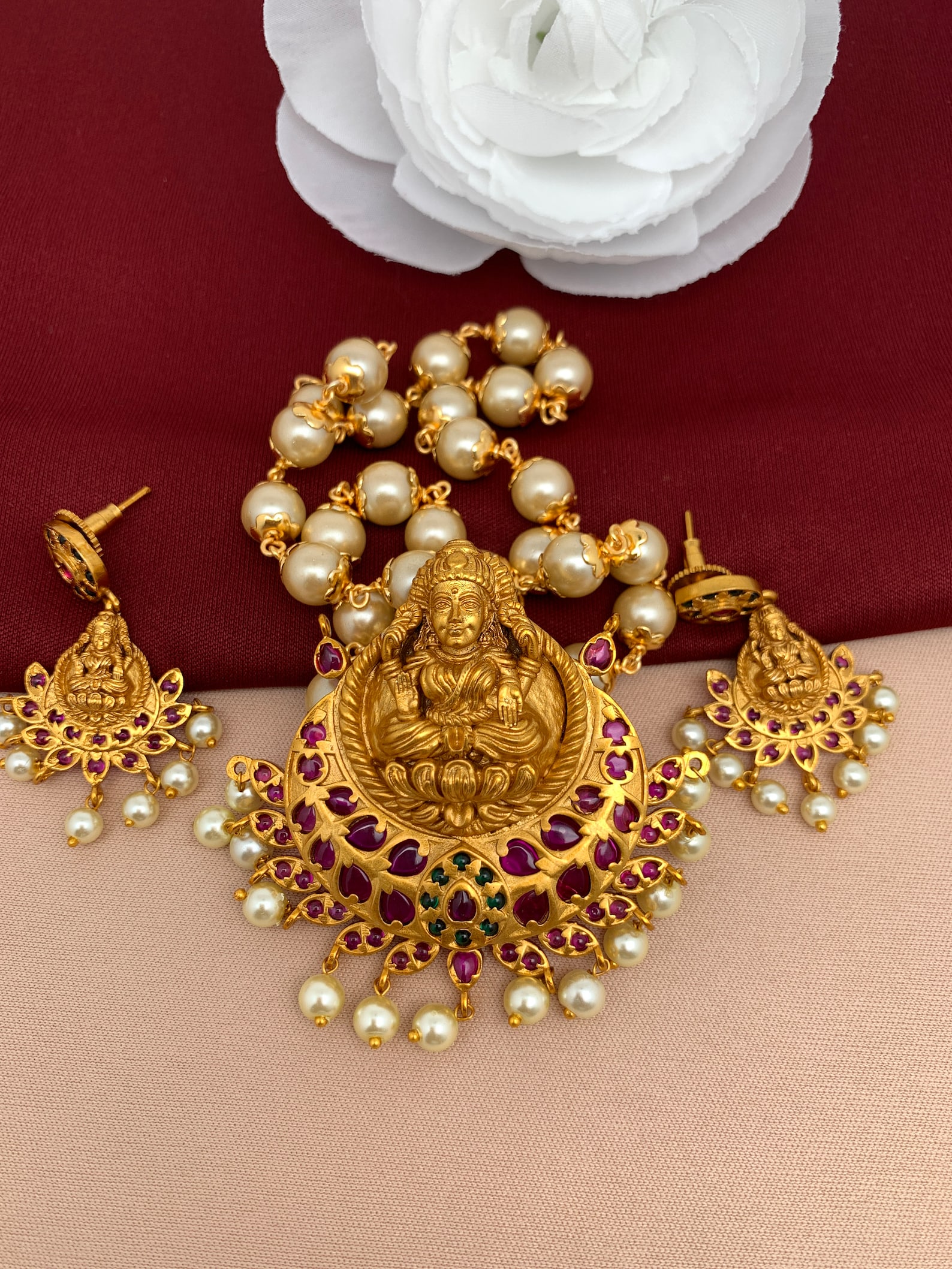 Goddess Lakshmi Pendent Set Temple Jewelry Locket Set - Etsy