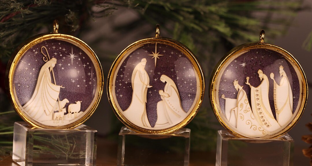 Tiny Gold Nativity II Ornament Set - Glass and Lasercut Paper ...