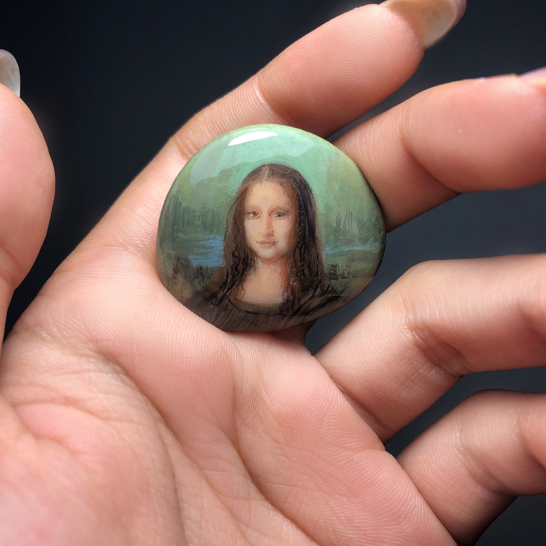 Mona Lisa Hand Painted Stone Miniature Macrame Necklace Da Vinci Mona ...