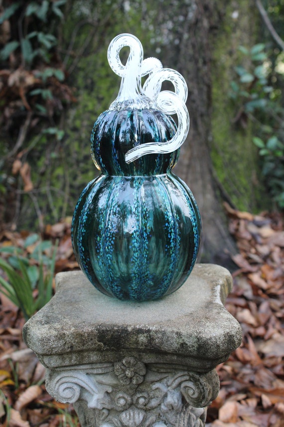 Art & Collectibles Pine Green and White Glass Gourd Pumpkin Sculpture ...