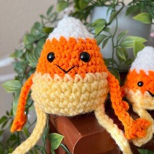 No Sew Leggy Candy Corn Crochet Amigurumi PDF Pattern, 2 Size Candy Corn Crochet Pattern - Etsy