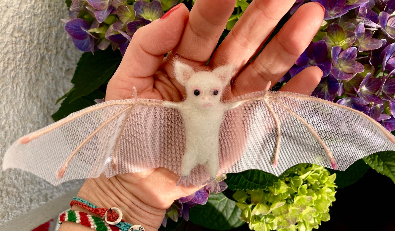 Needle felted realistic Albino bat Halloween bat Vampire | Etsy