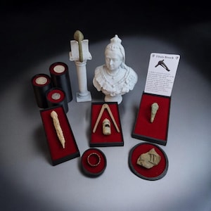 Roman Pillar Fibula Brooch Display Stand - Metal Detecting Finds ...