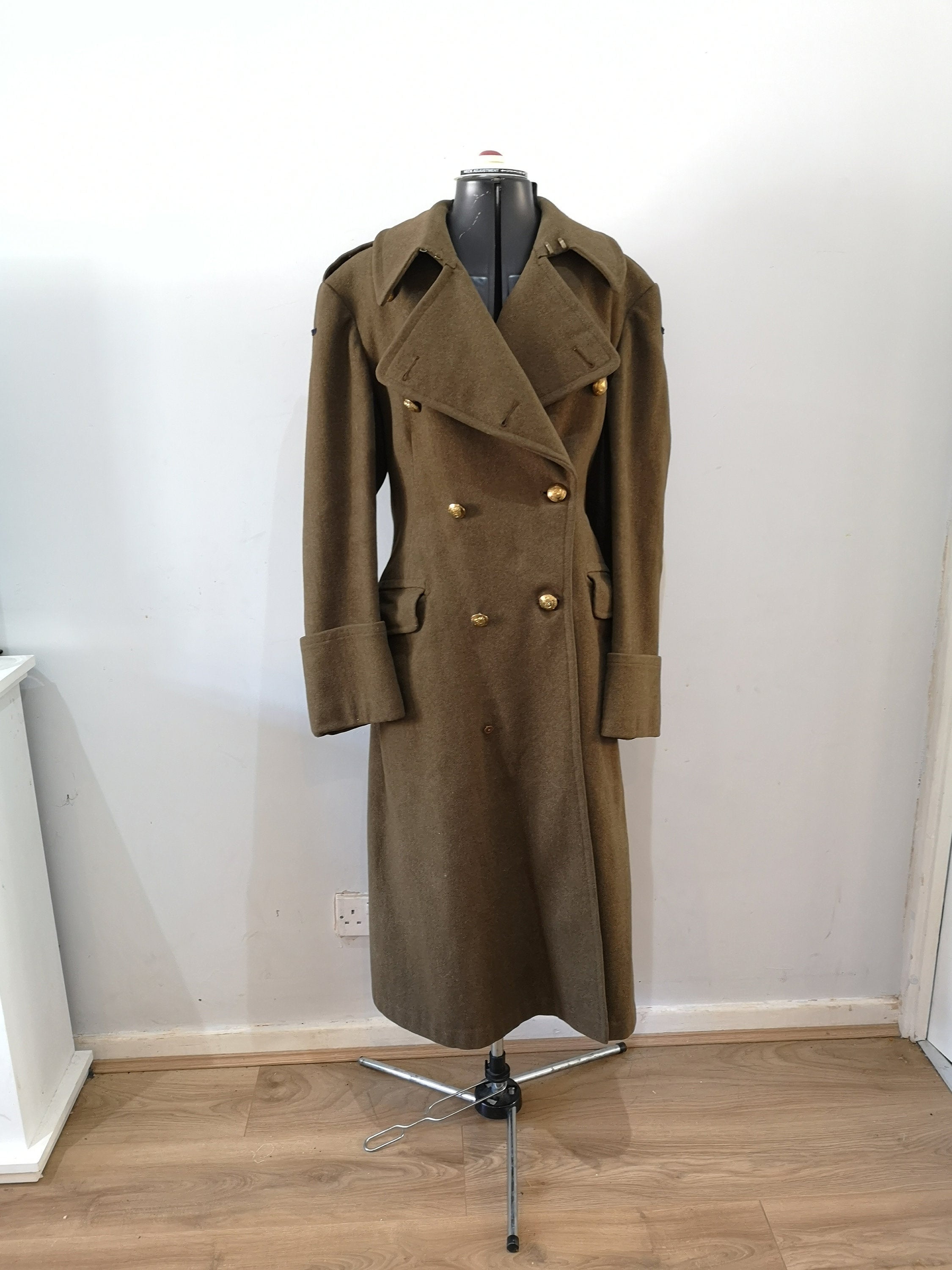 Vintage Burberry WW2 British Officers Greatcoat, 1940's Coat Vintage Burberry WW2 British Officers Greatcoat, 1940's Coat