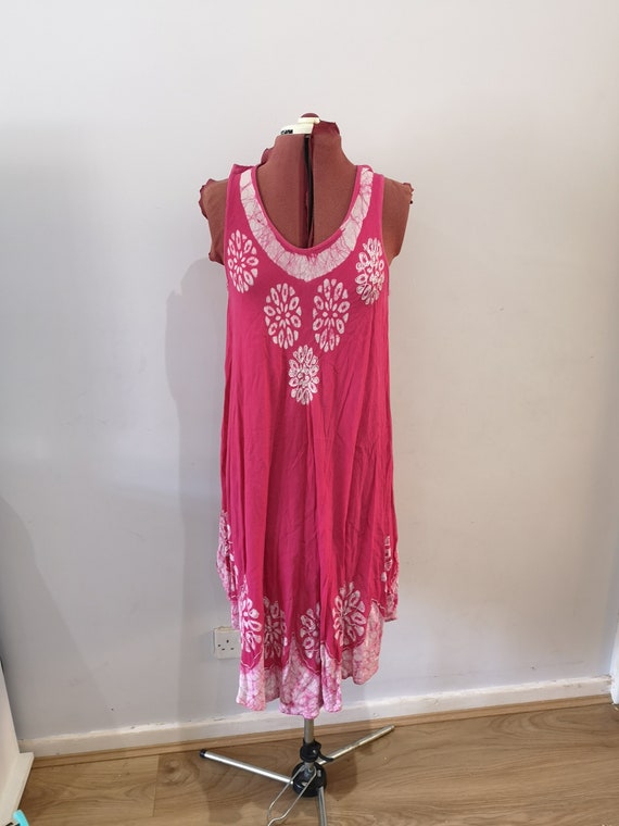 Vintage batik beach dress, pink 90's beach dress, 199… - Gem