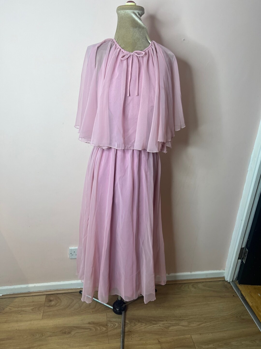 Vintage 70's Peter Ellis Pink Chiffon Dress With Cape Sleeves. UK 10 - Etsy
