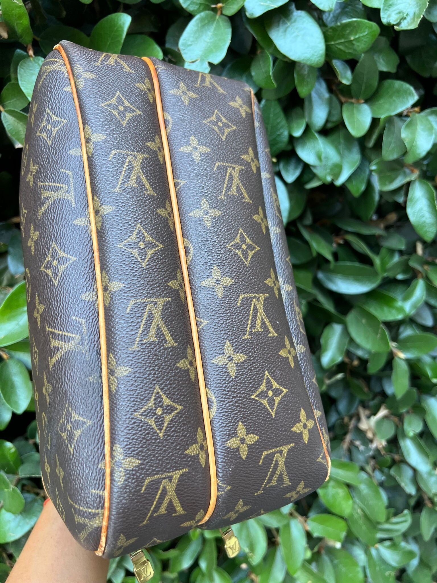 Authentic LOUIS VUITTON Reporter Pm Bag Monogram Canvas LV Authentic LOUIS VUITTON Reporter Pm Bag Monogram Canvas LV