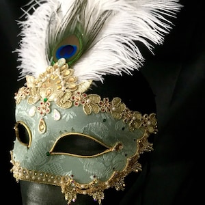 Lucia - Etsy