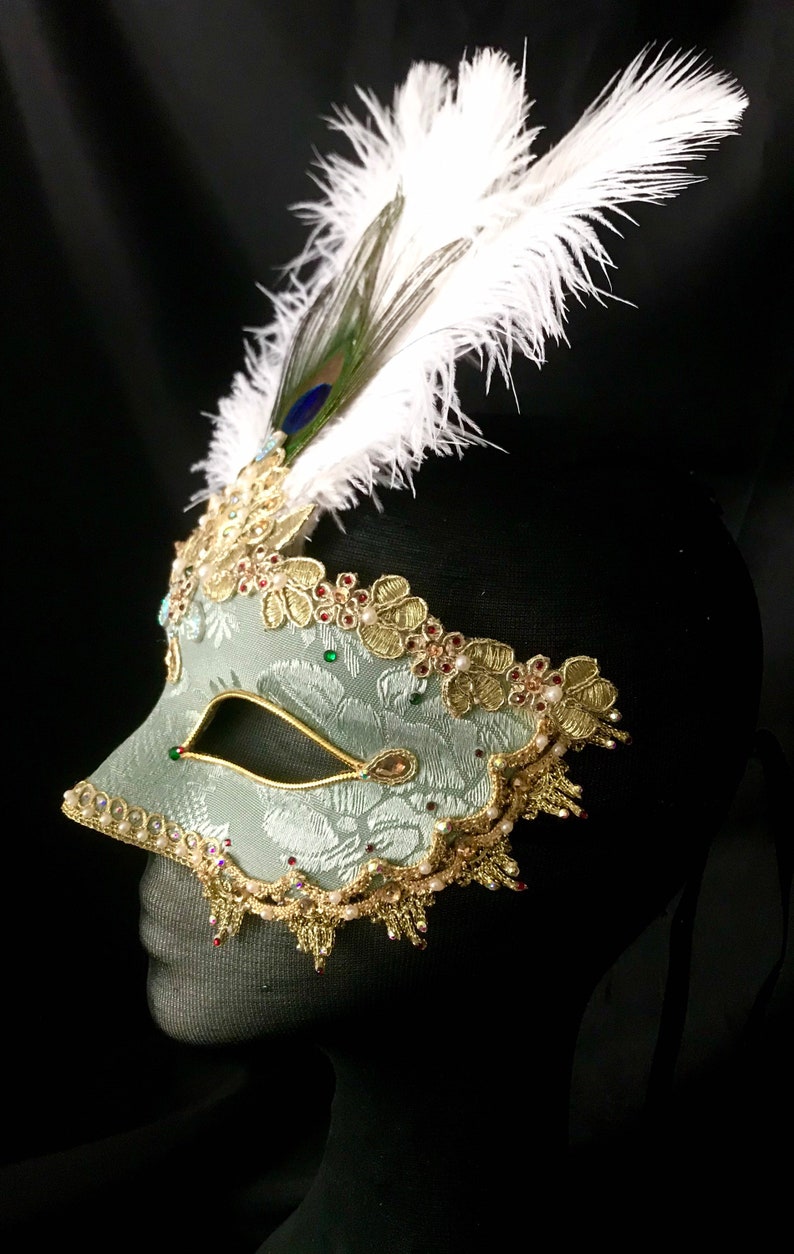Lucia - Etsy