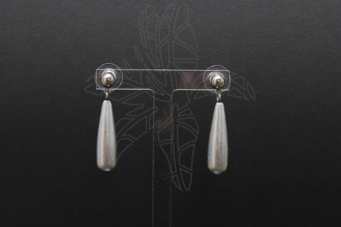 Final Fantasy 7 Tifa Lockhart Earrings - Etsy