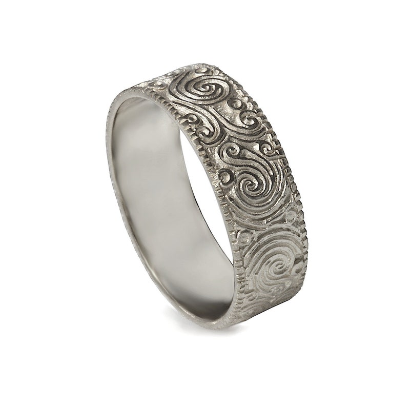 Scroll Engraved Ring - Etsy