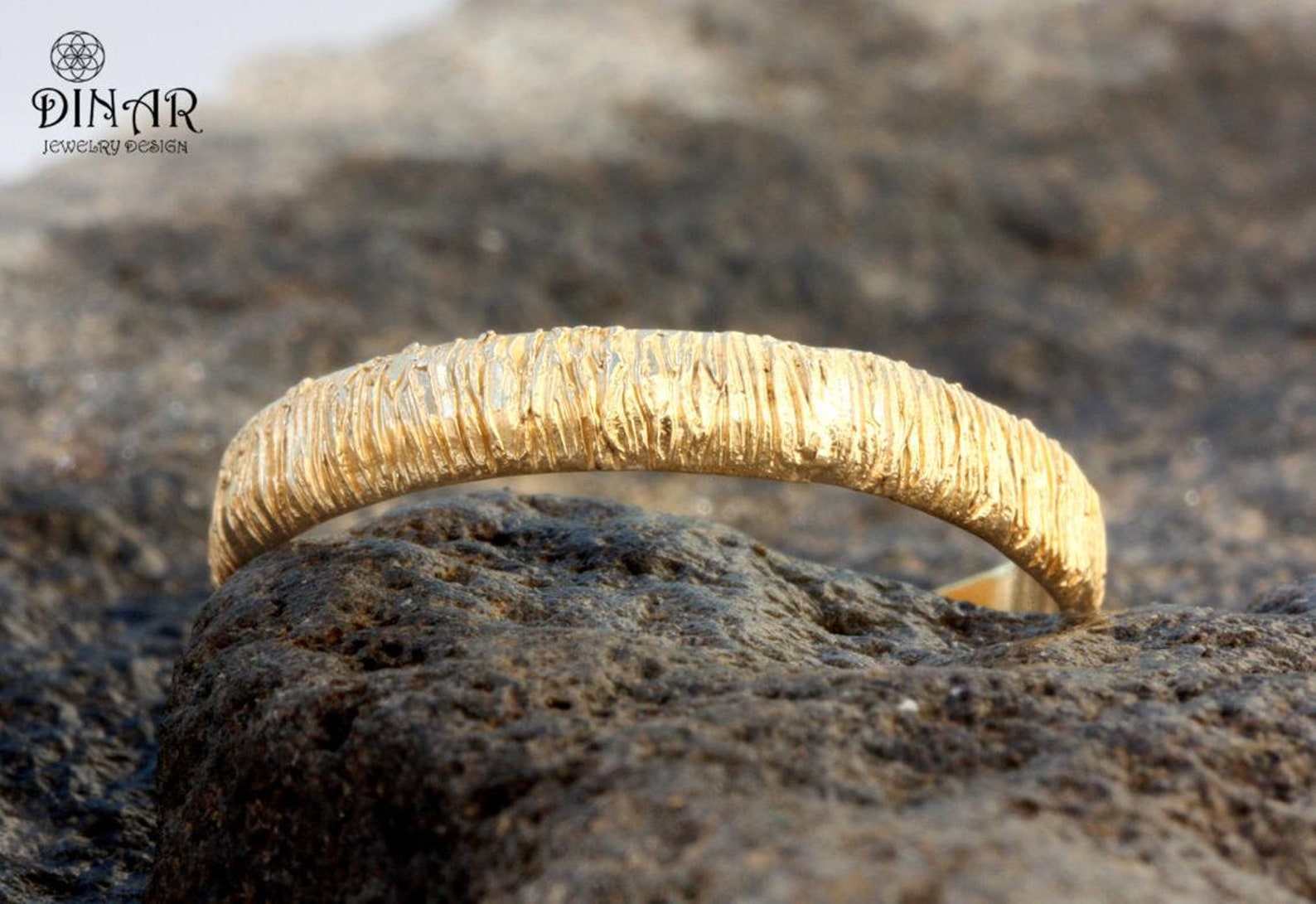 Tree Bark Engraved Rustic Texture 14k Solid Gold Men Women Wedding Ring ...