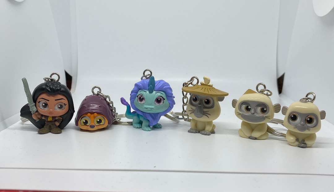 Disney Doorables Keychain Raya and the Last Dragon - Etsy
