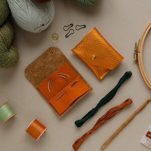 Mini Leather Sewing Needle Case With Felt Insert for Darning, Tapestry ...