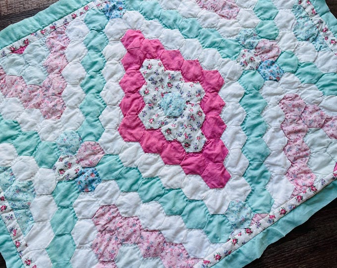 Vintage Quilt Piece Diamond Pattern Fabric Remnant Piece for Slow ...