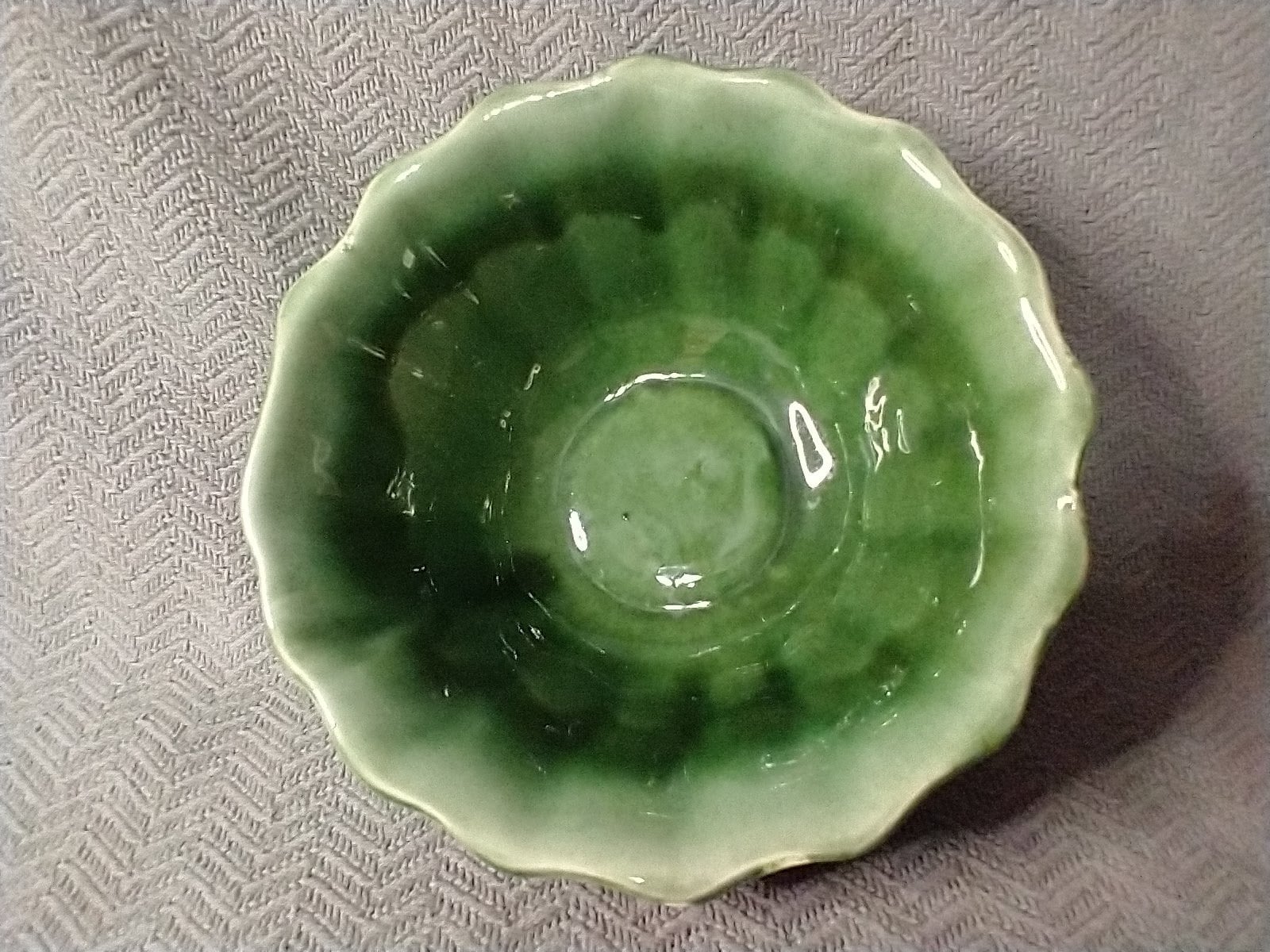 Scalloped Green Pottery Bowl Signed USA P-8 - Etsy