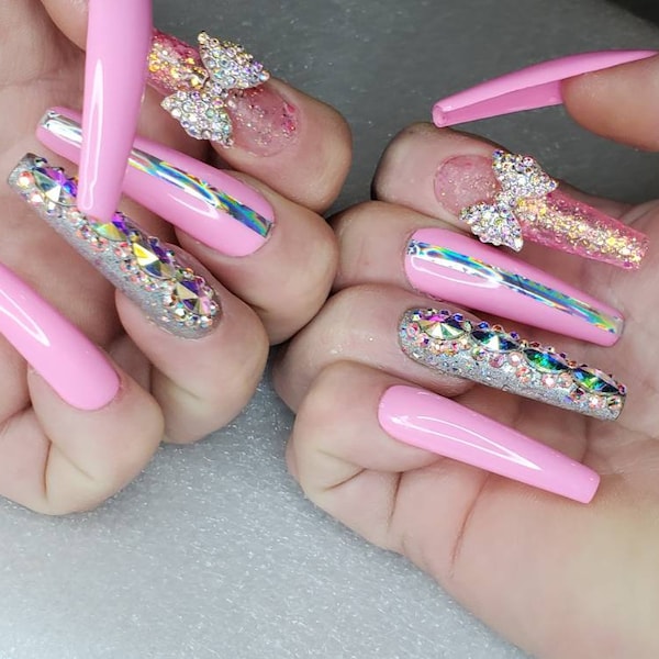 Bow on Nails - Etsy