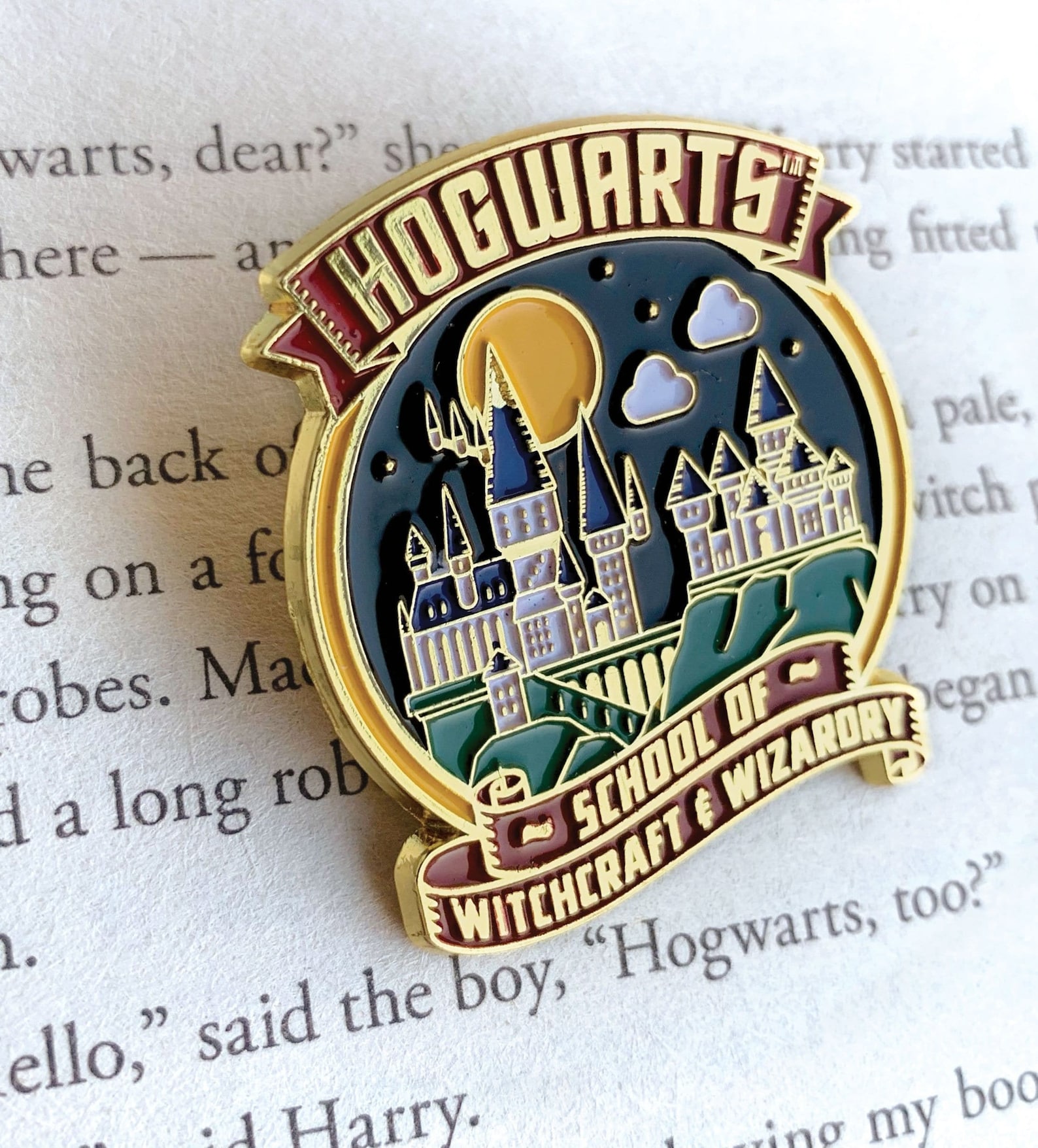 Harry Potter Hogwarts Enamel Pin officially Licensed - Etsy