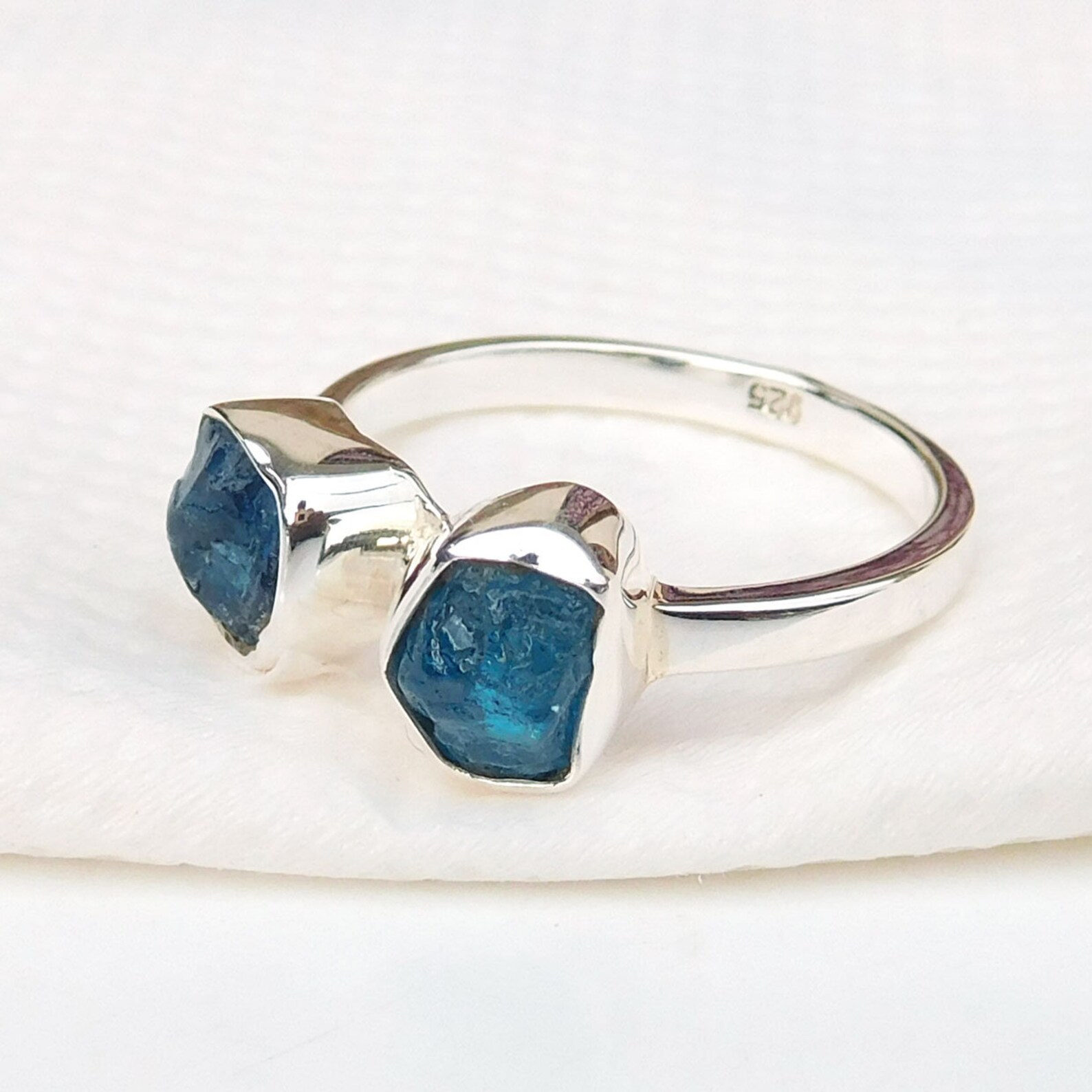 Raw Apatite Ring Neon Blue Apatite Ring Blue Apatite Ring - Etsy