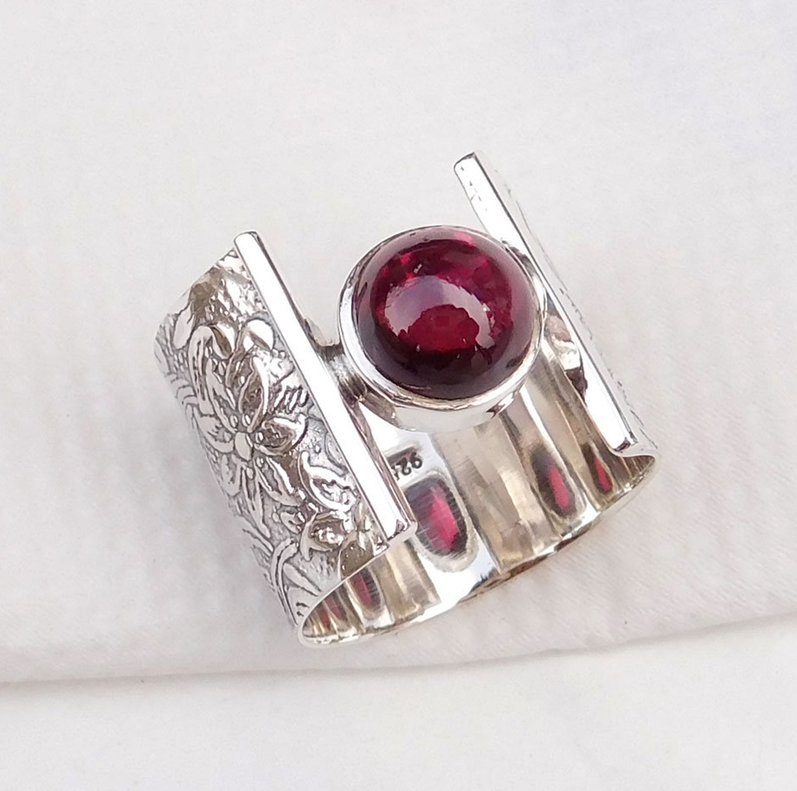 Engraved Ring 925 Sterling Silver Garnet Ring Unique - Etsy