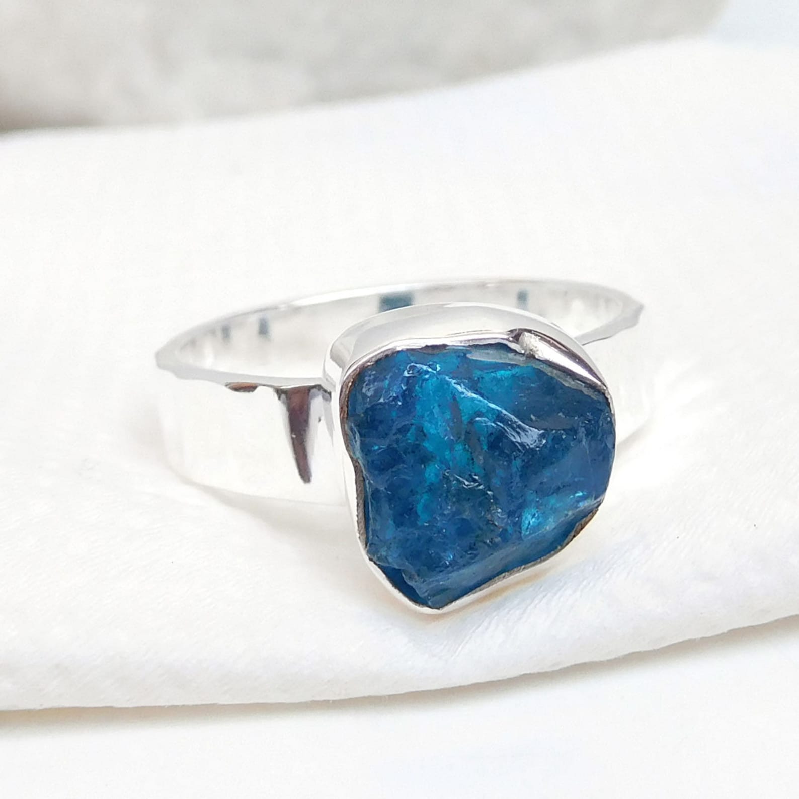 Apatite Ring Neon Blue Apatite Ring Apatite Crystal Ring - Etsy